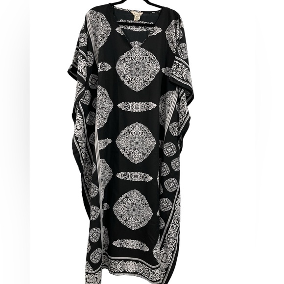 Gypsie Blu | Dresses | Gypsie Blu Black White Caftan Maxi Boho Beach ...